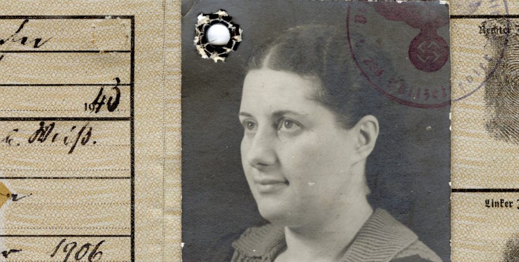 Lilli Brünns identitetskort - Sveriges Historia